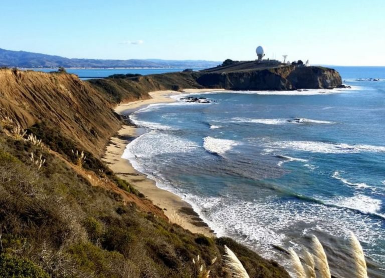 Your Perfect Half Moon Bay Day Trip: From Bluff Hikes to Harbor Bites